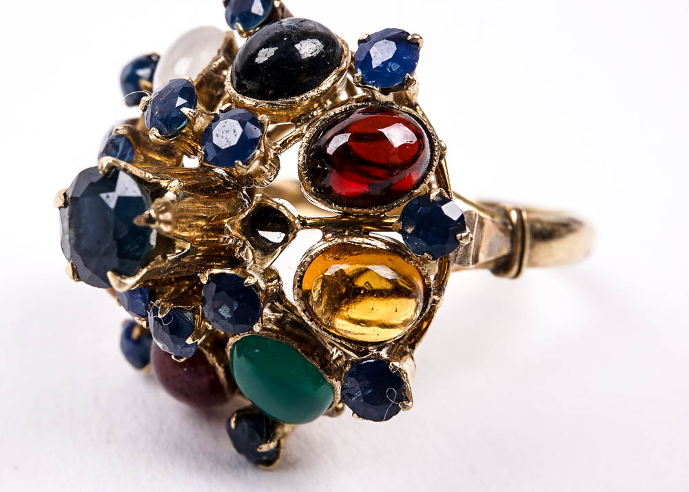 Gold Pagoda Gem Stone Ring | EBTH