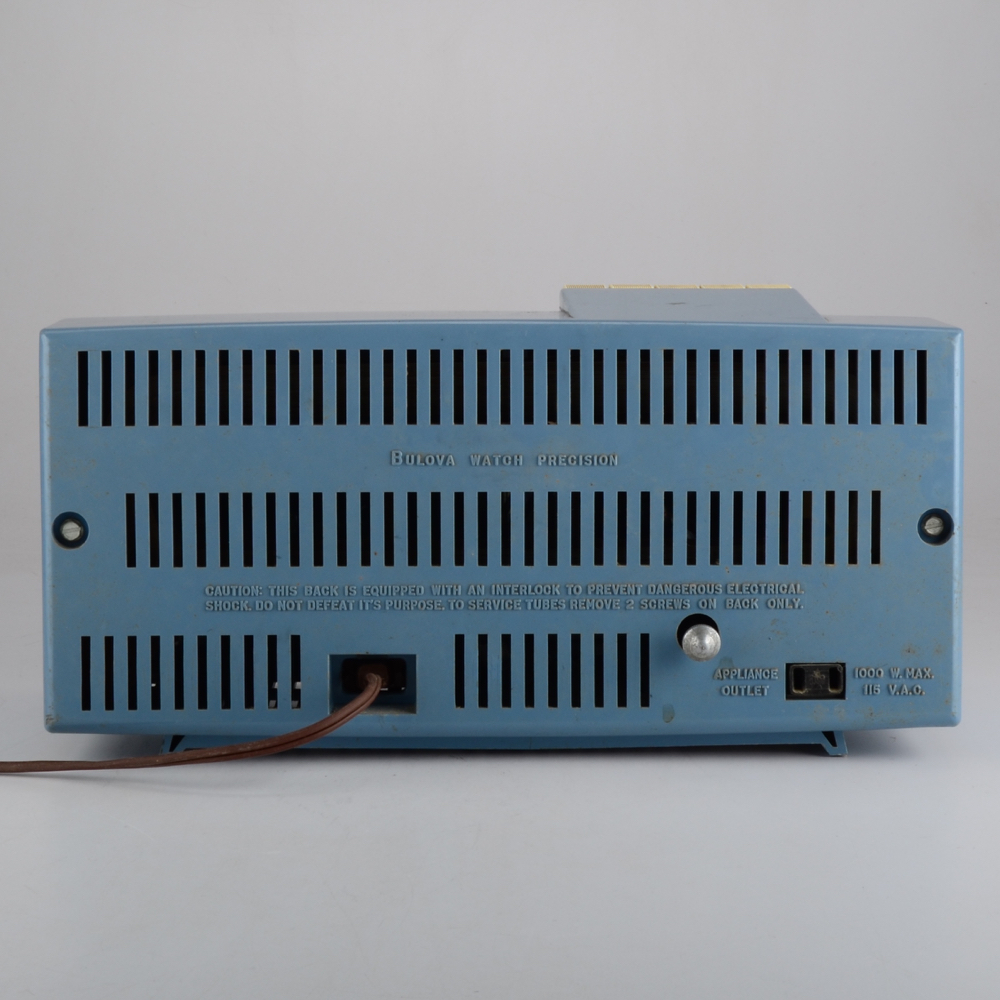Vintage Bulova Clock Radio | EBTH