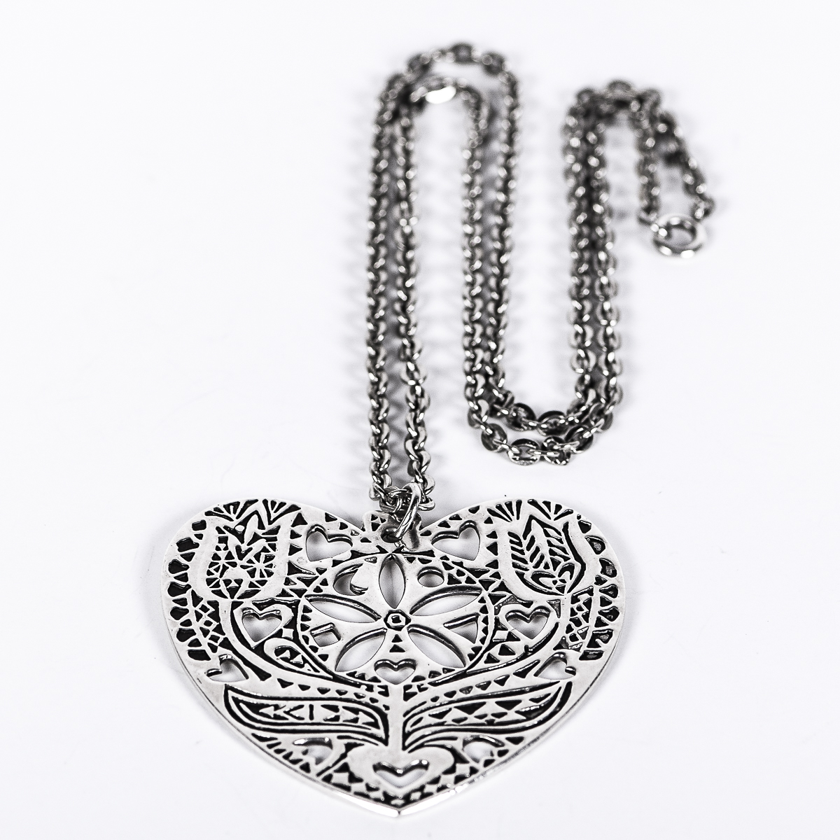 MMA Sterling Silver Pierced Heart Pendant Necklace | EBTH