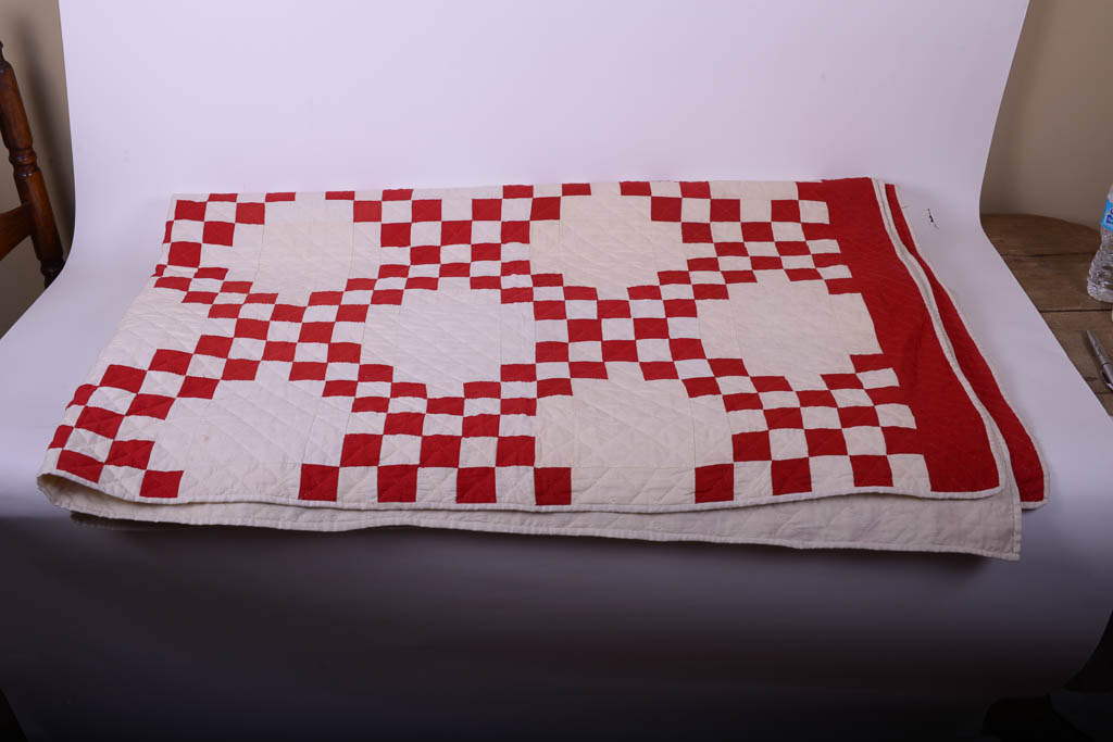 Vintage Red and White Double Irish Chain Quilt | EBTH