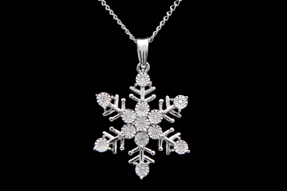 Sterling Silver and Diamond Snowflake Pendant with Chain | EBTH
