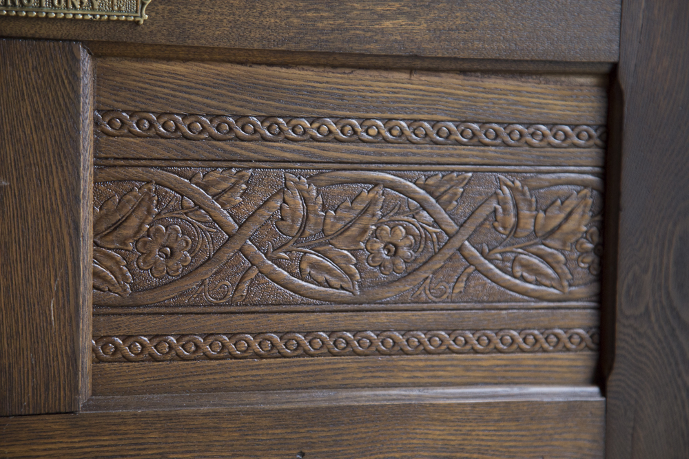 Antique Oak Baldwin "Dry Air" Ice Box | EBTH