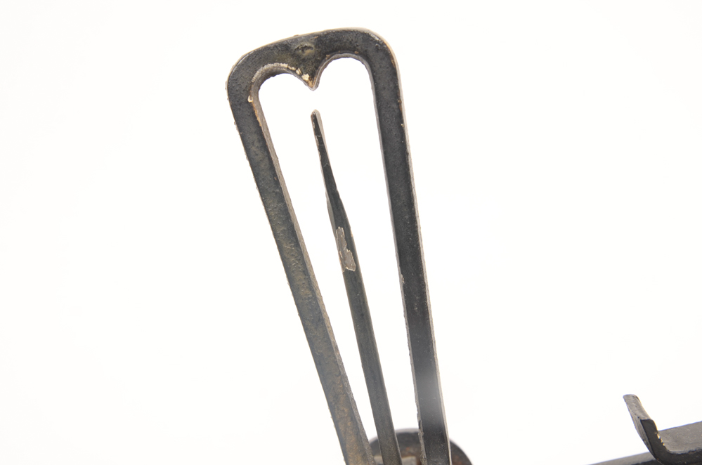 antique-scale-ebth