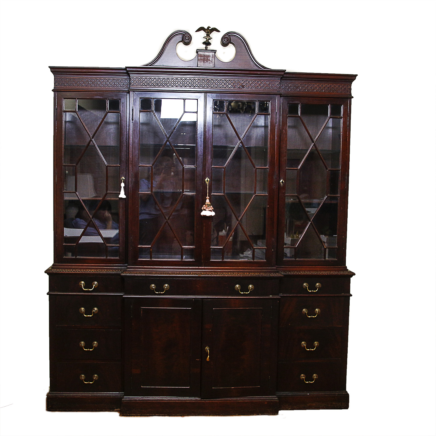 Vintage Federal Style Breakfront China Cabinet by Kittinger | EBTH