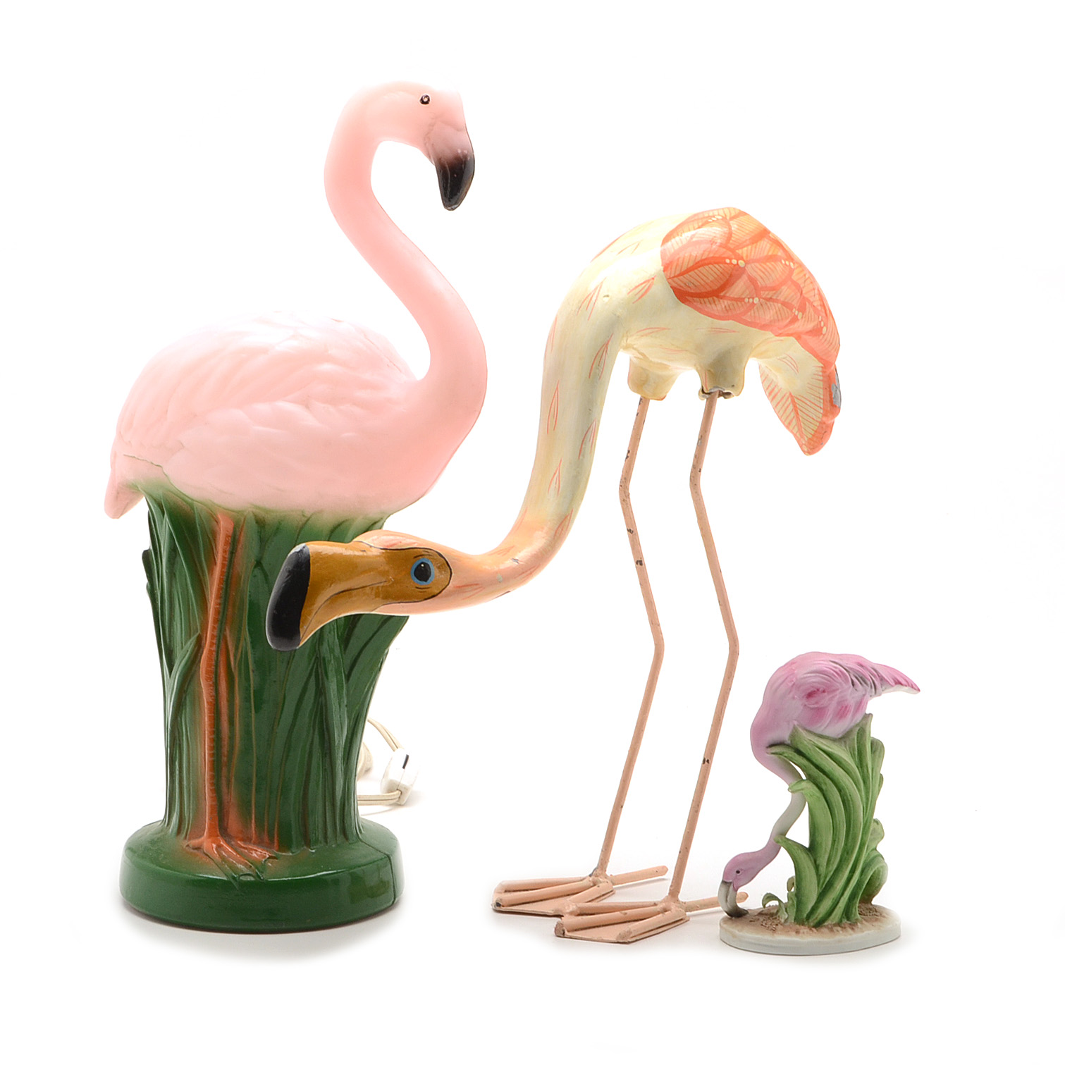 Collection of Vintage Flamingo Figurines and Lamp | EBTH