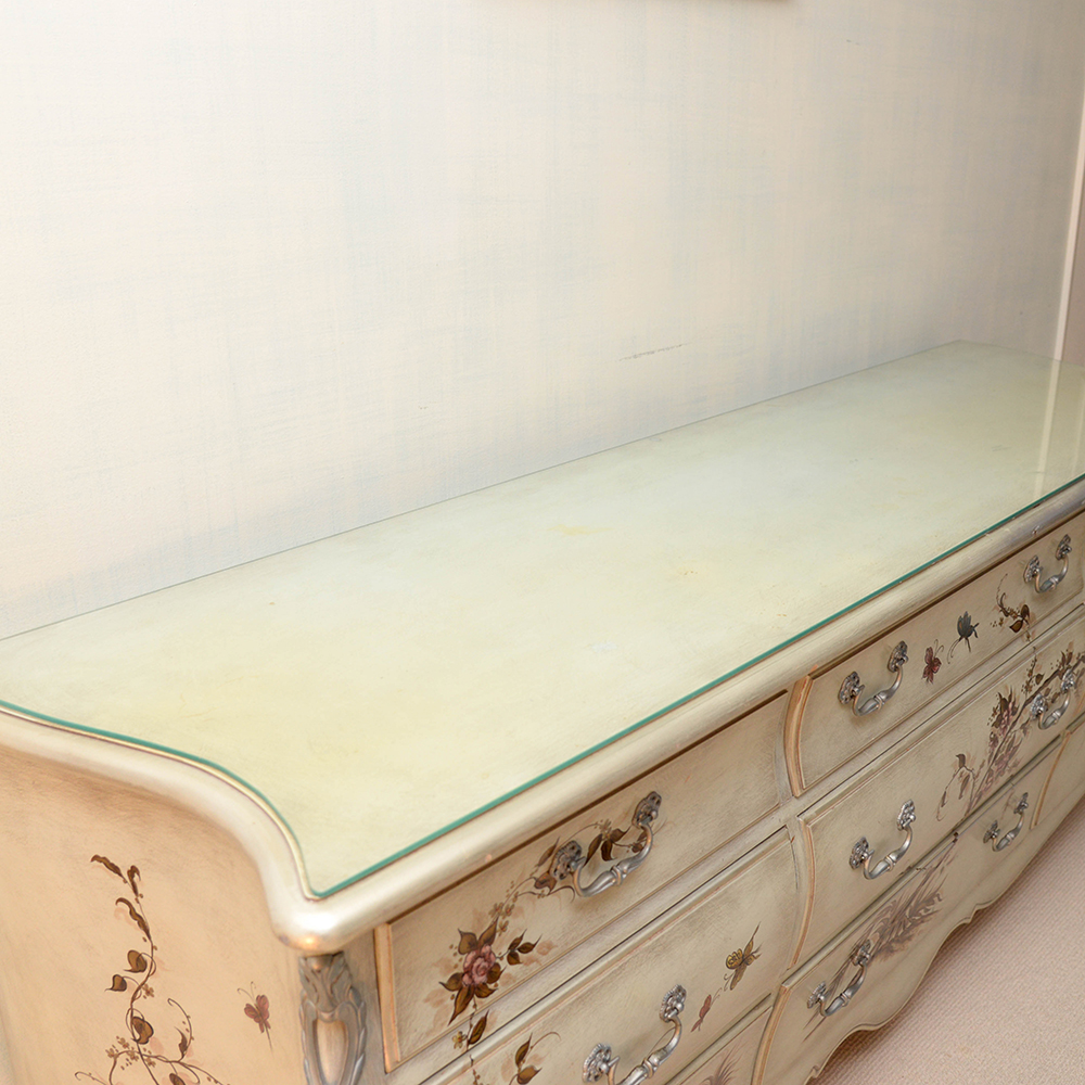 French Bombe Style Painted Chest of Drawers | EBTH