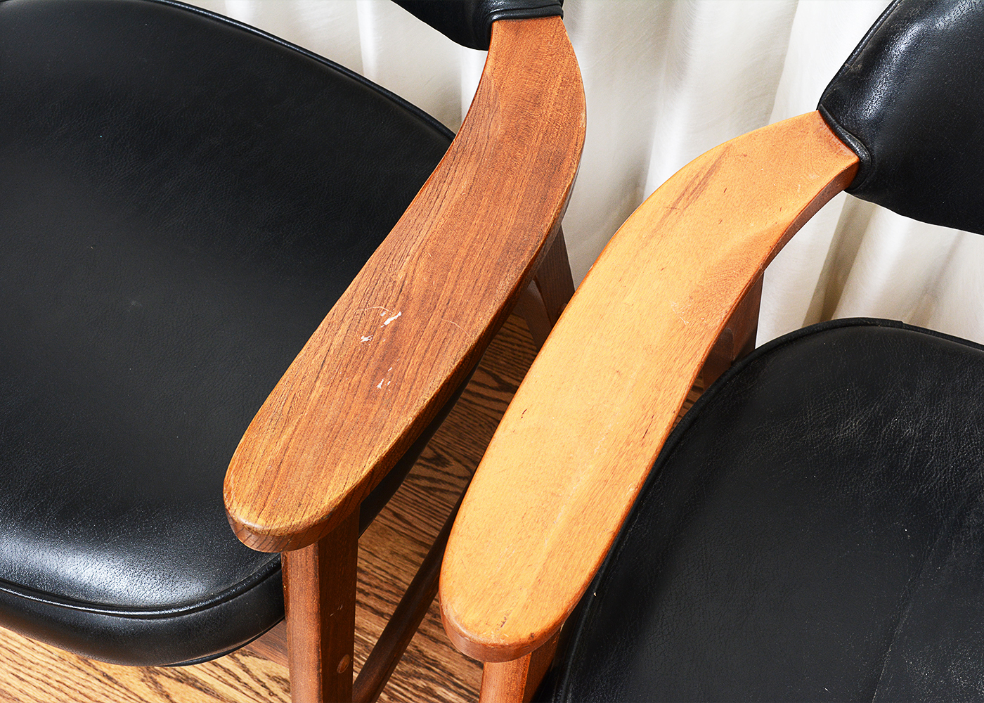 Two Early 1960s Murphy Miller Mid Century Modern Chairs | EBTH