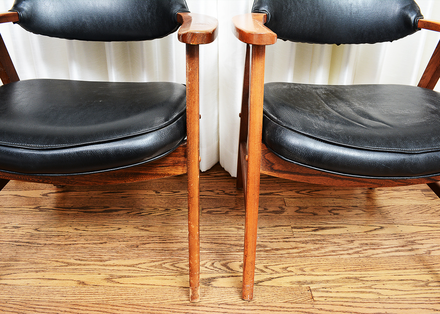 Two Early 1960s Murphy Miller Mid Century Modern Chairs | EBTH