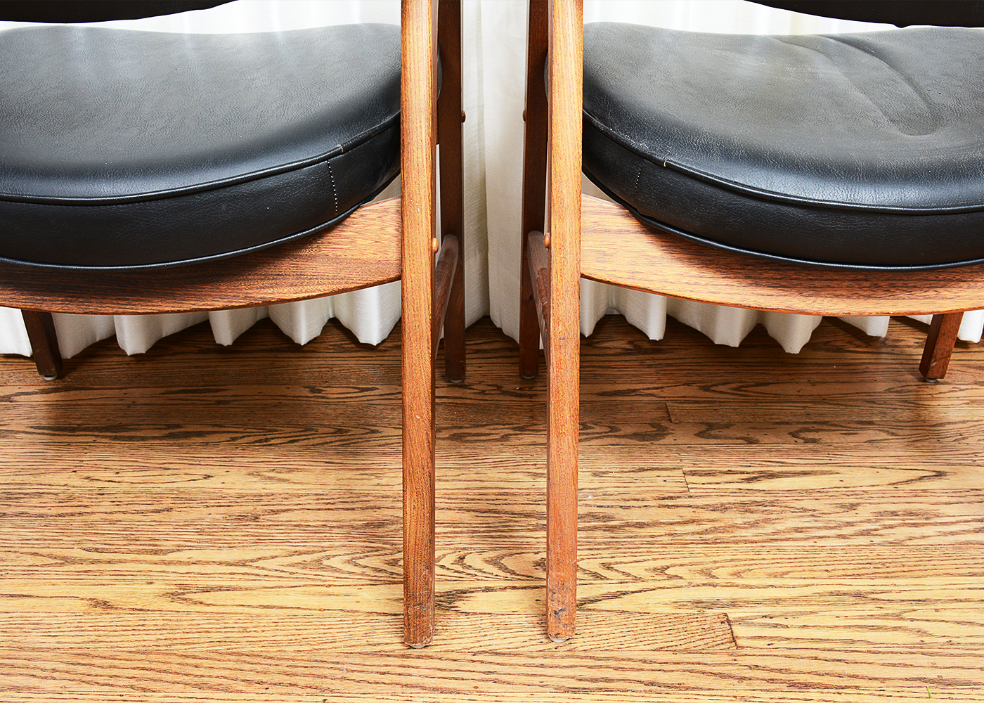 Two Early 1960s Murphy Miller Mid Century Modern Chairs | EBTH