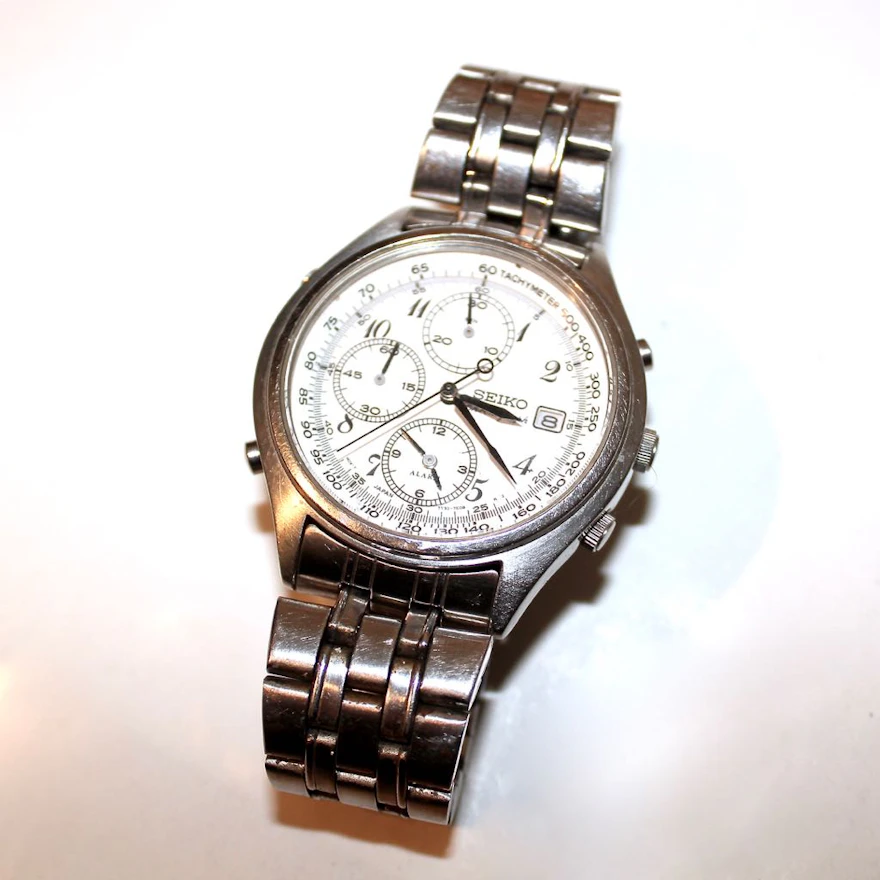 Seiko Chronograph 7T32 Analogue Quartz Watch EBTH seiko-chronograph-7t32-analogue-quartz-watch-ebth