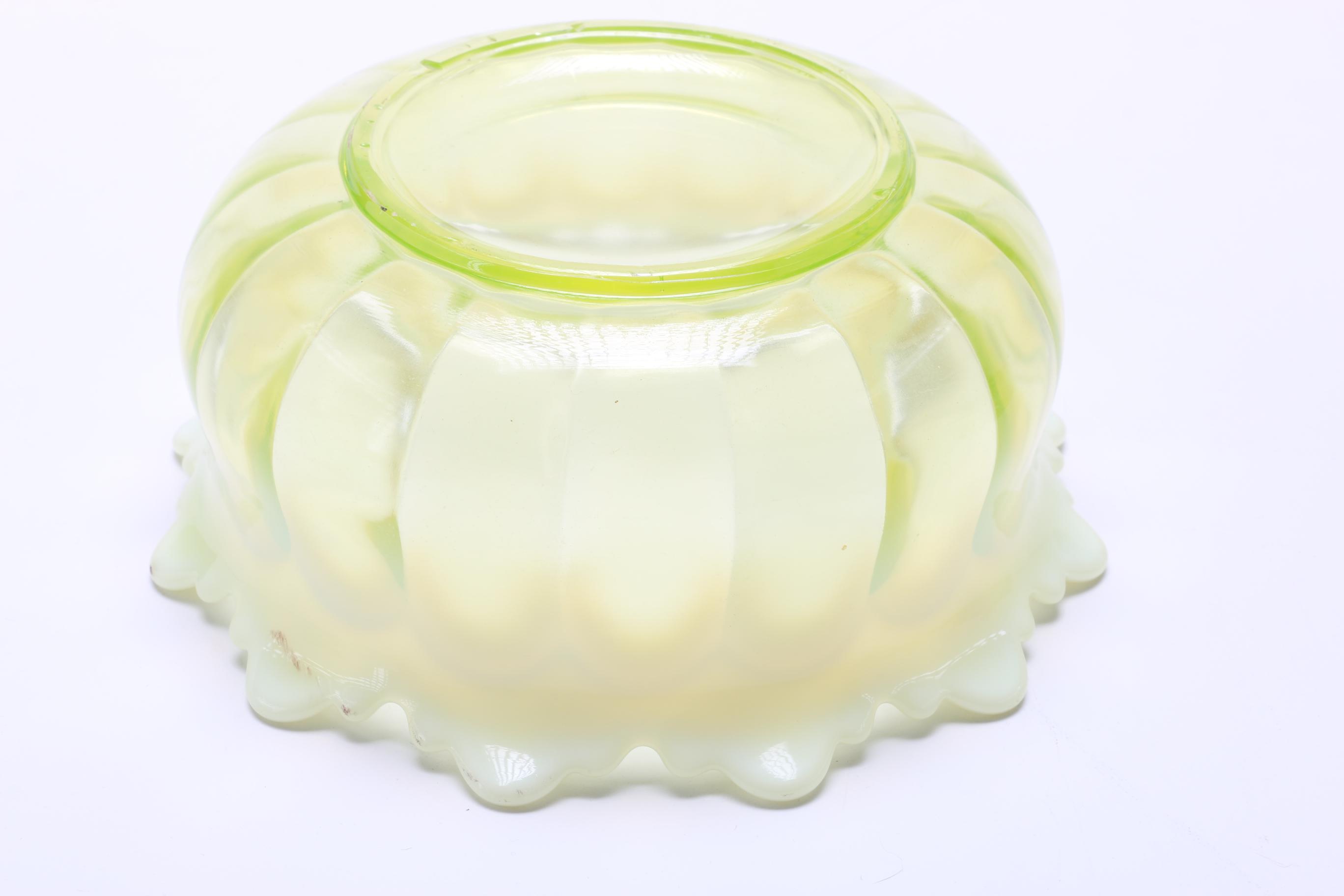 Vaseline and Colored Glass Collection | EBTH