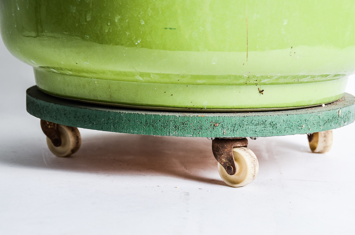 Vintage Flower Pot | EBTH