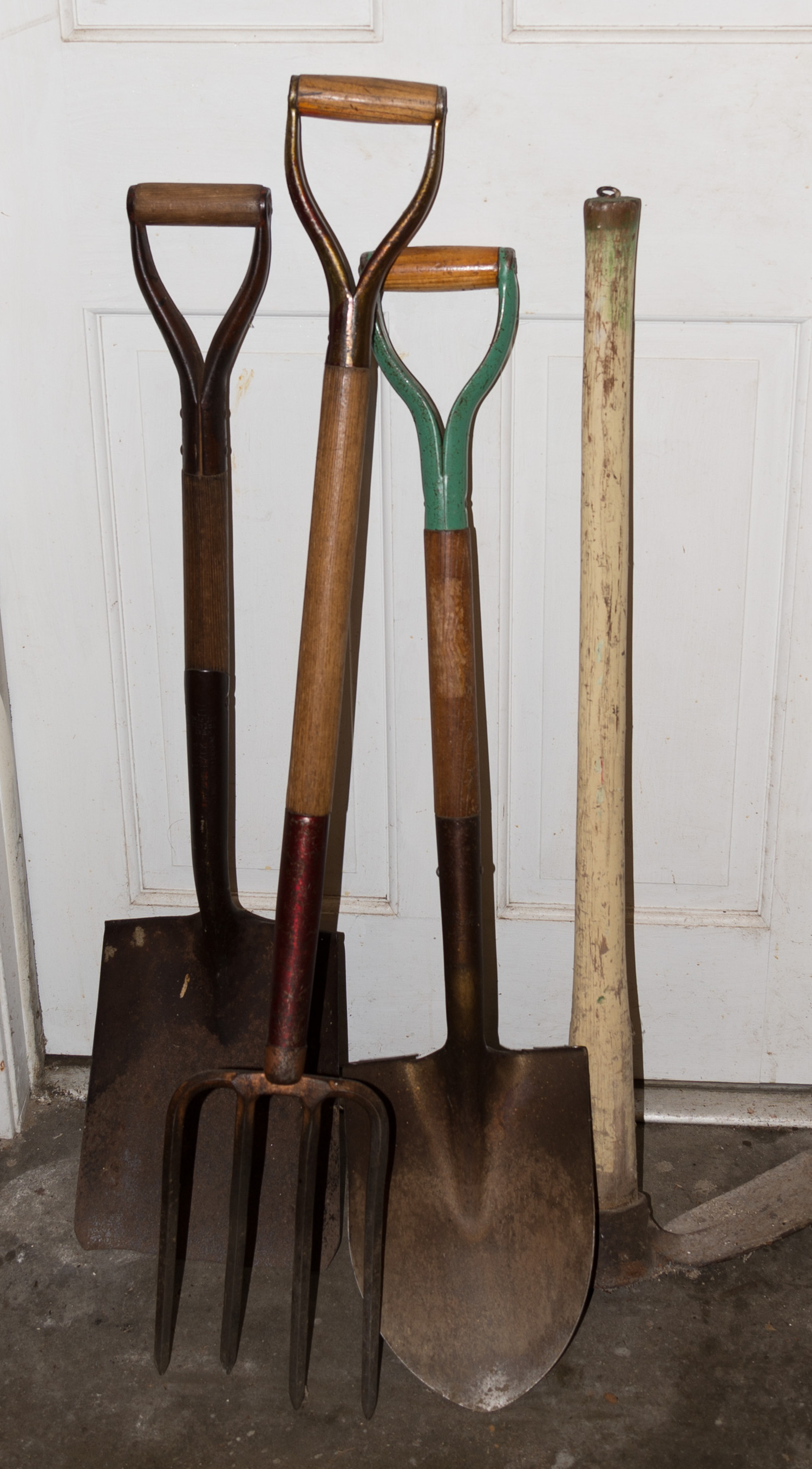 Collection of Vintage Yard Tools | EBTH