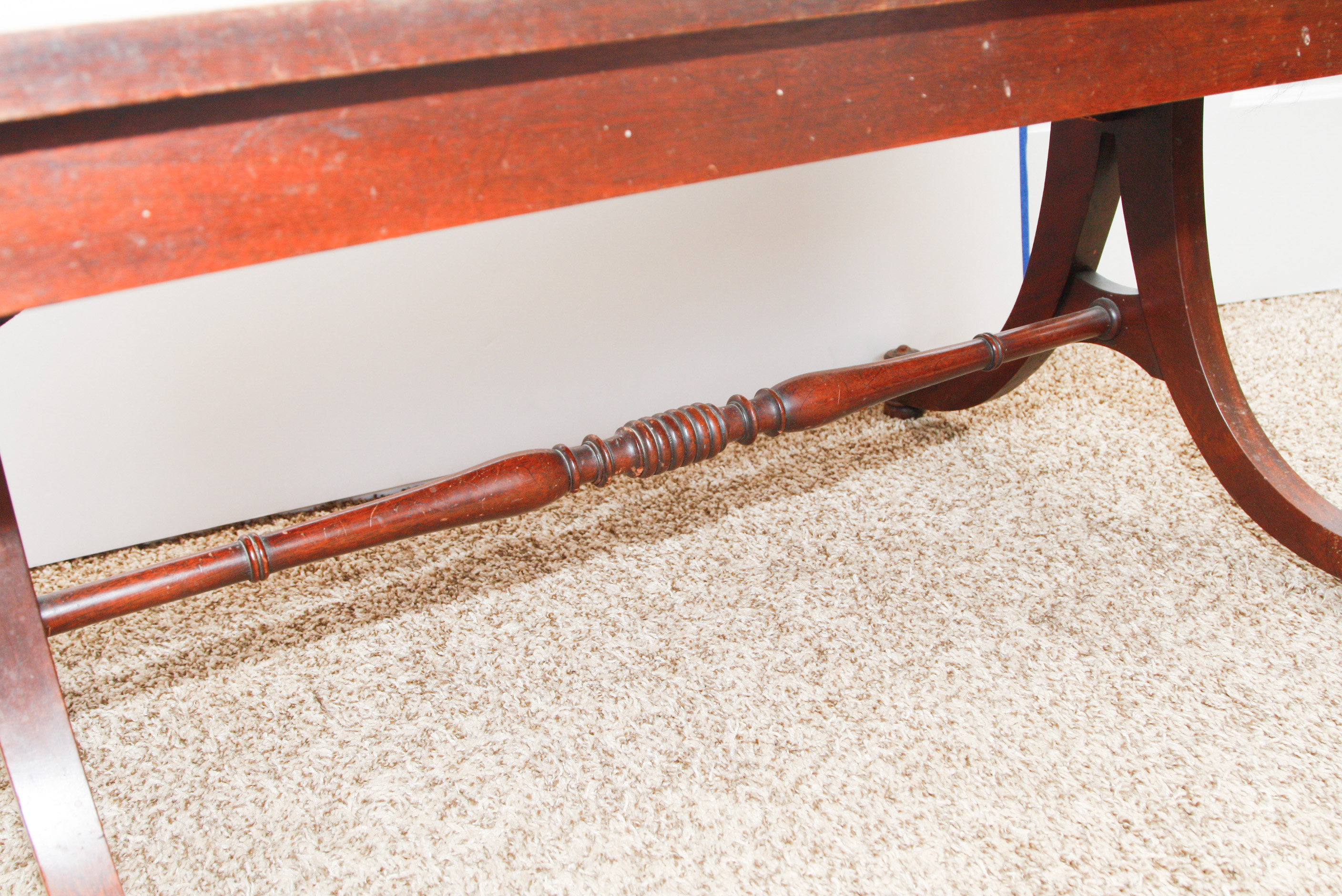 Vintage Federal Style Coffee Table With Built-In Humidor | EBTH