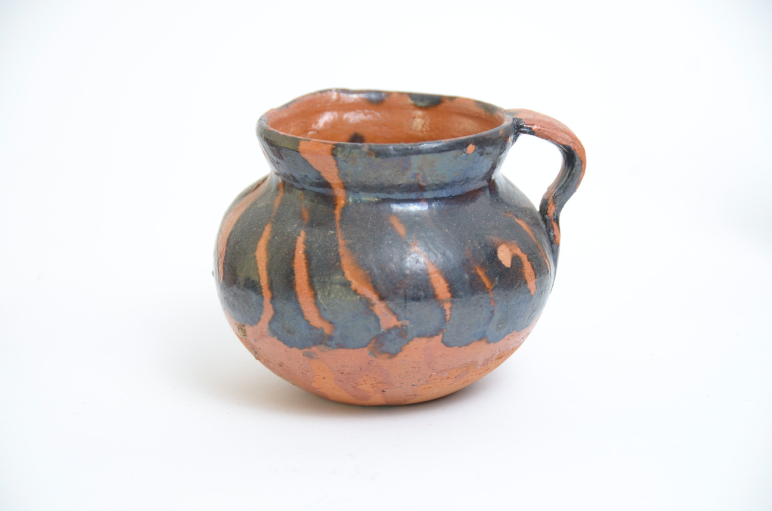 Collection of Antique and Vintage Latin American Ceramics | EBTH