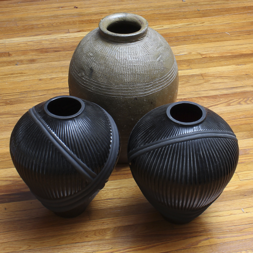 Ceramic and Large Stone Pottery Pieces | EBTH