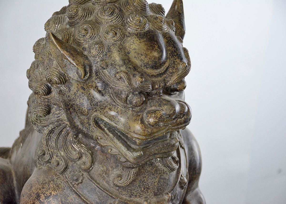 Antique Bronze Guardian Lion Statue | EBTH