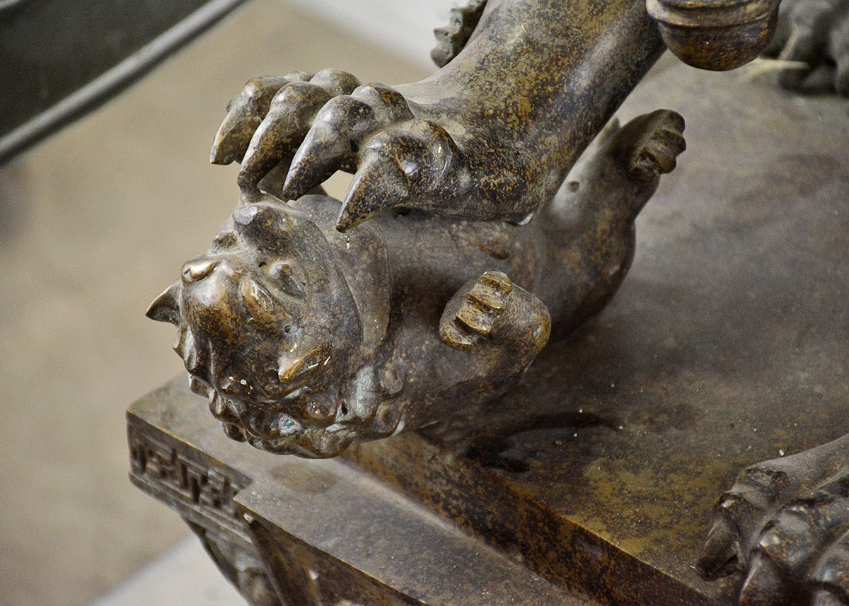 Antique Bronze Guardian Lion Statue | EBTH