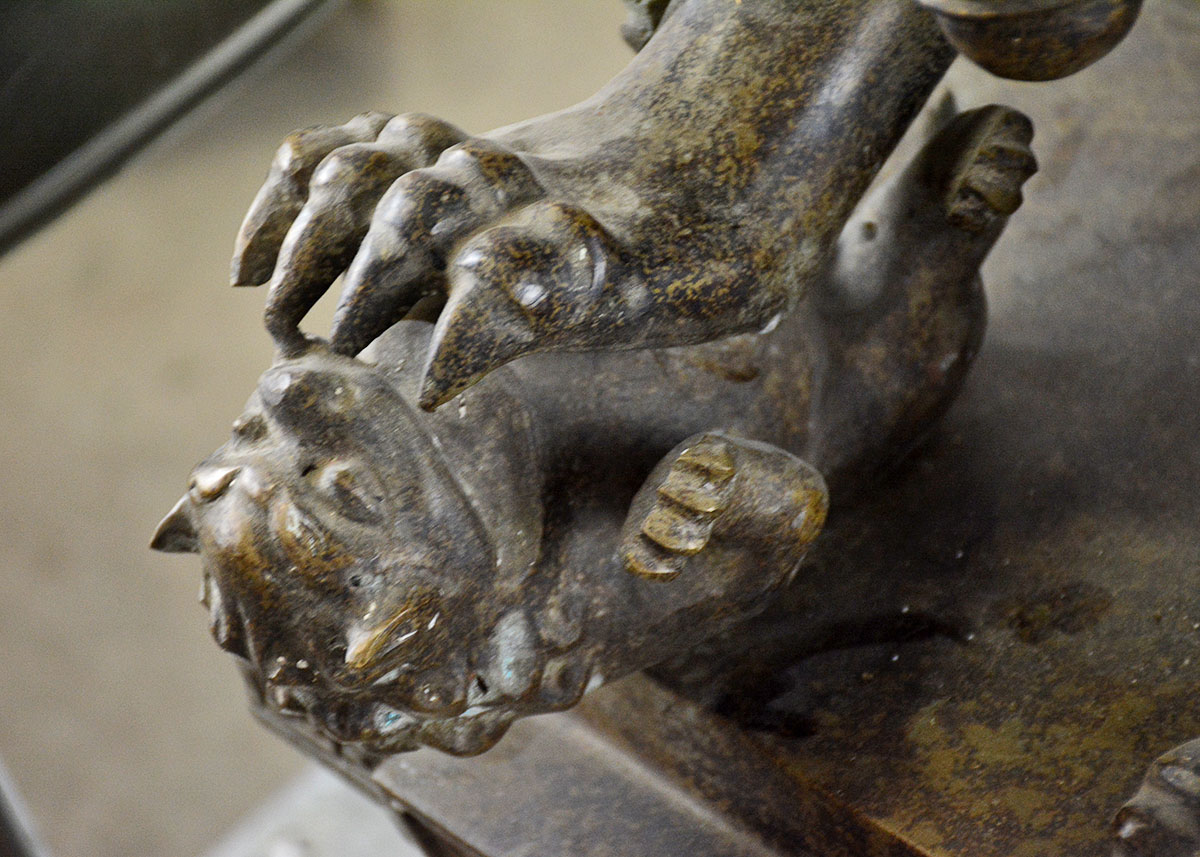 Antique Bronze Guardian Lion Statue | EBTH