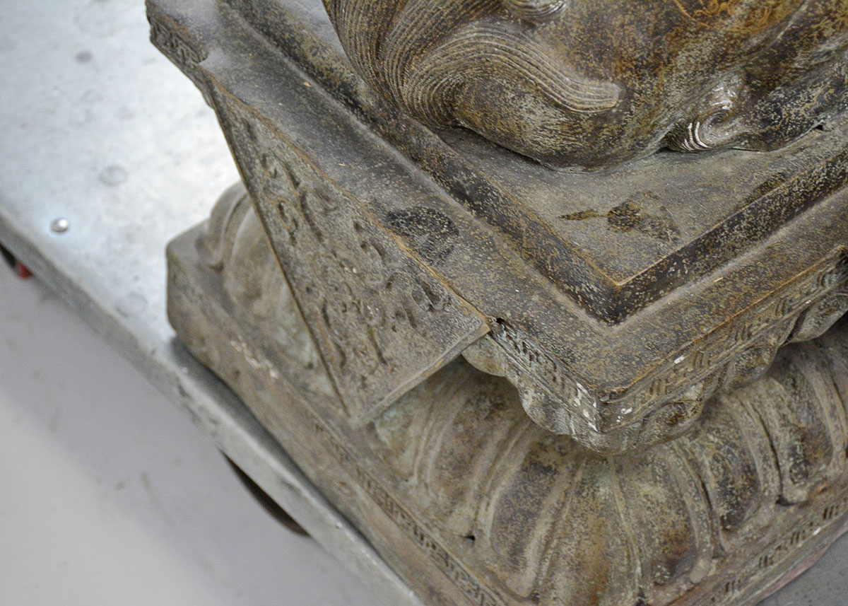 Antique Bronze Guardian Lion Statue | EBTH