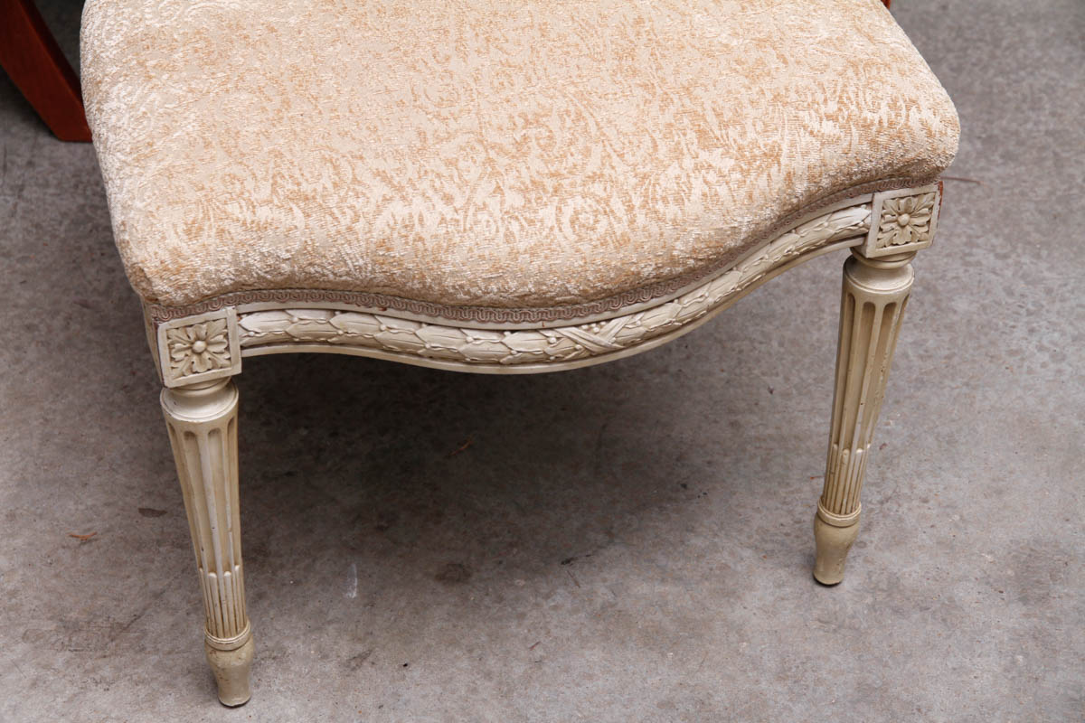 Vintage Louis XVI Style Desk and Chair by Tobey Furniture Company | EBTH