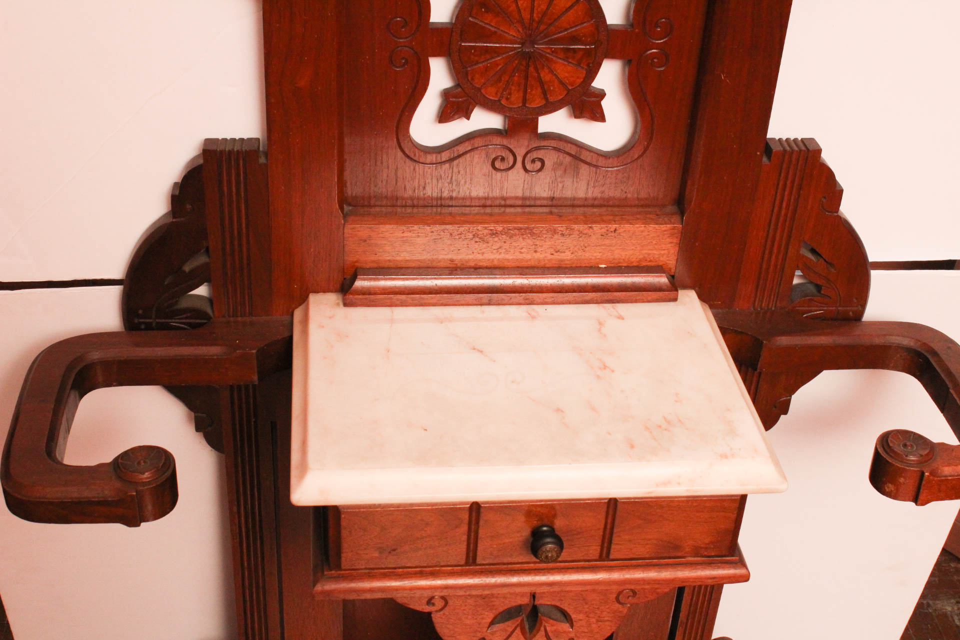 Antique Eastlake Walnut Hall Tree Stand | EBTH