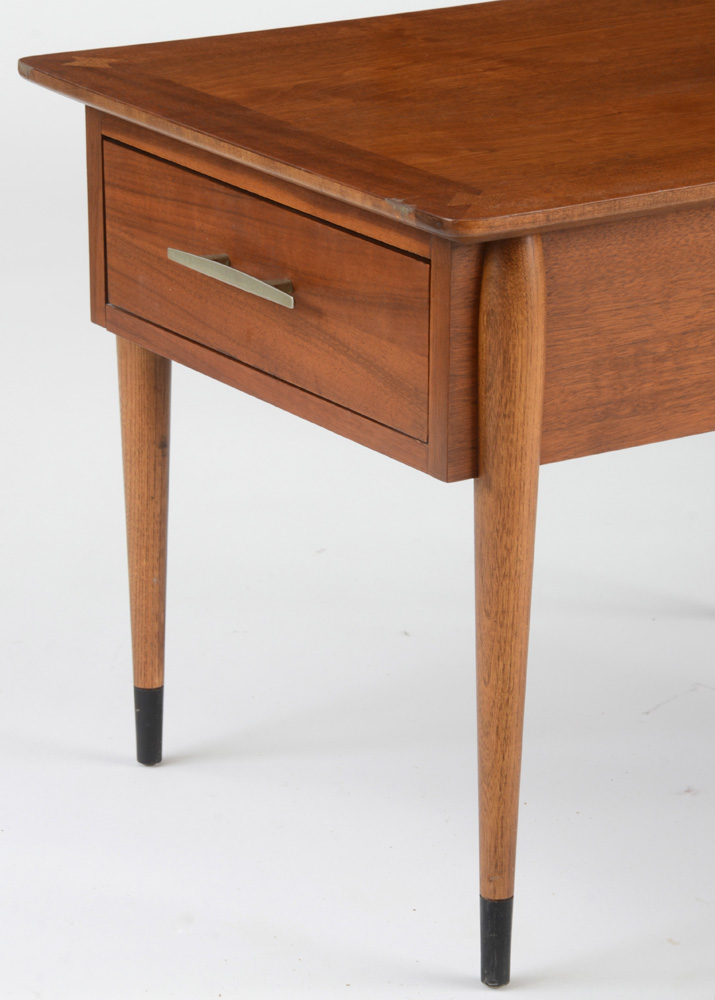 Pair of Lane End Tables | EBTH