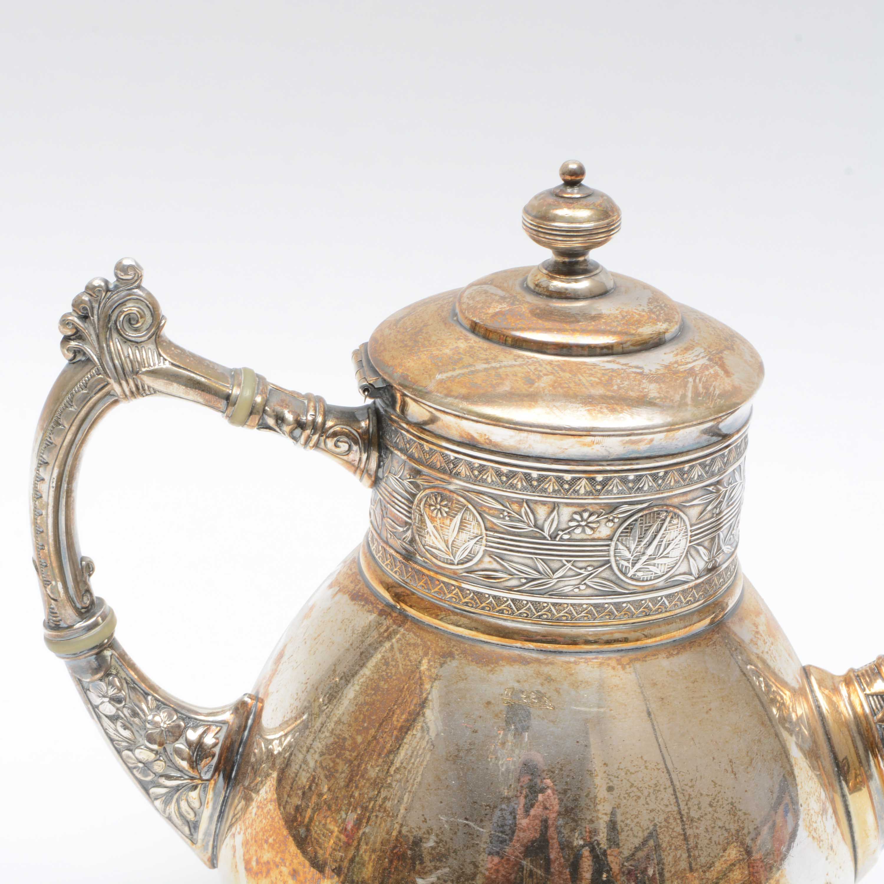 Pairpoint Mfg. Co. Silver Plate Tea Set and a Silver Plate Tray | EBTH