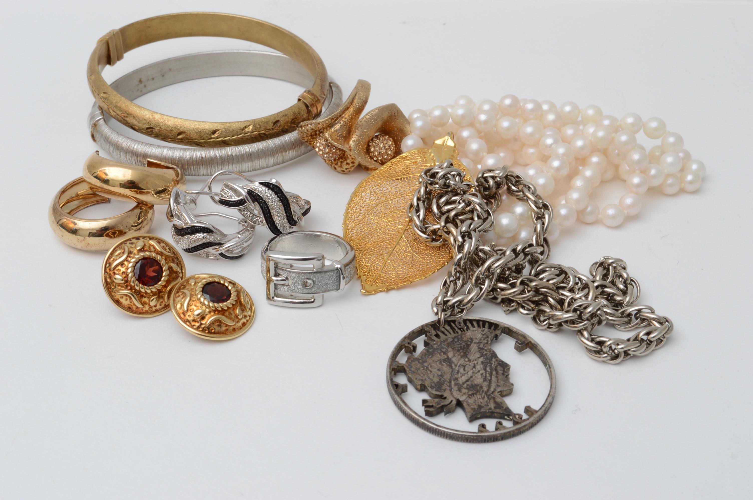 Jewelry Collection | EBTH