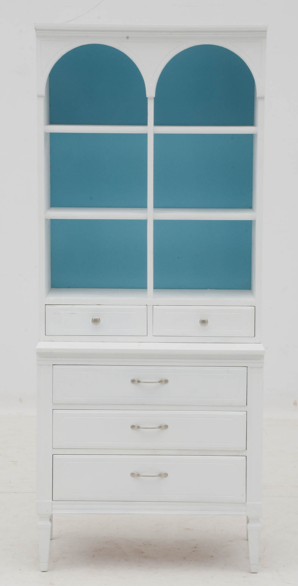 Dixie Cabinet in White | EBTH