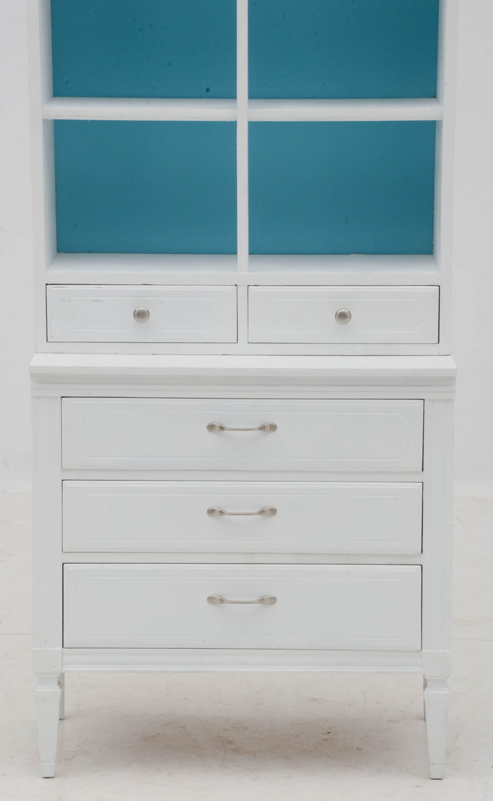 Dixie Cabinet in White | EBTH