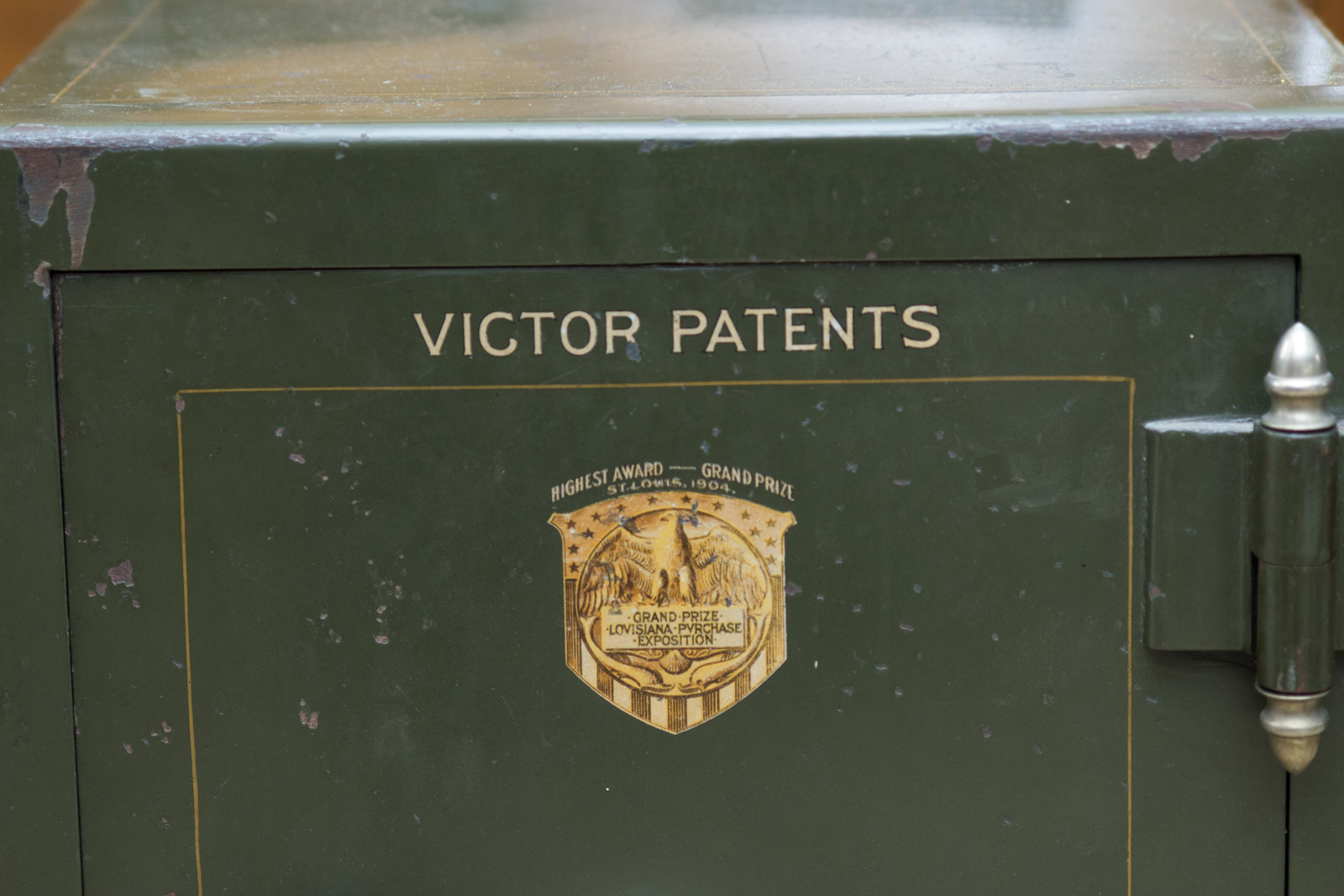 Vintage Victor Safe and Lock Co. Safe on Wheels | EBTH