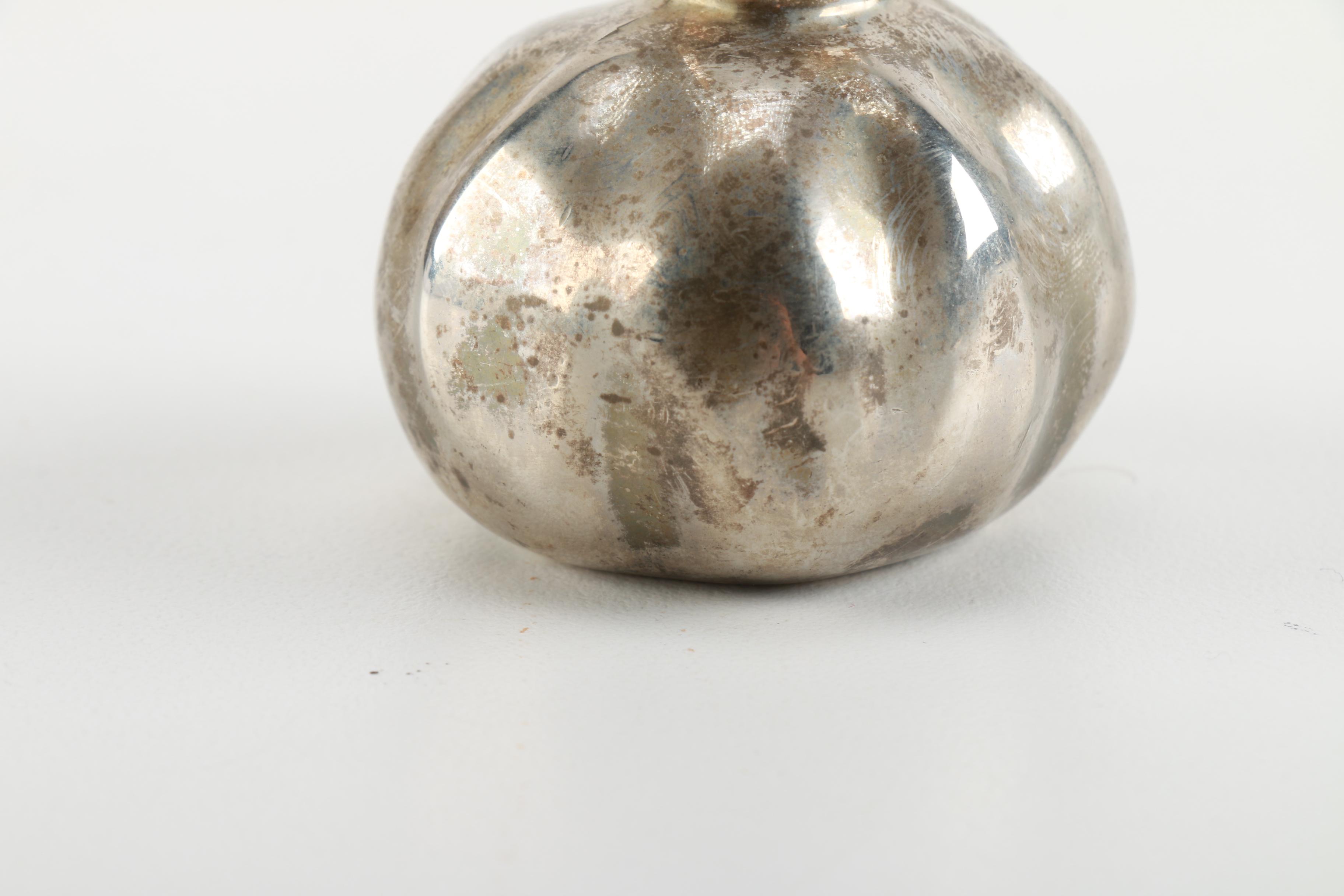 Silea Silver Plate Pomegranate Salt and Pepper Shakers | EBTH