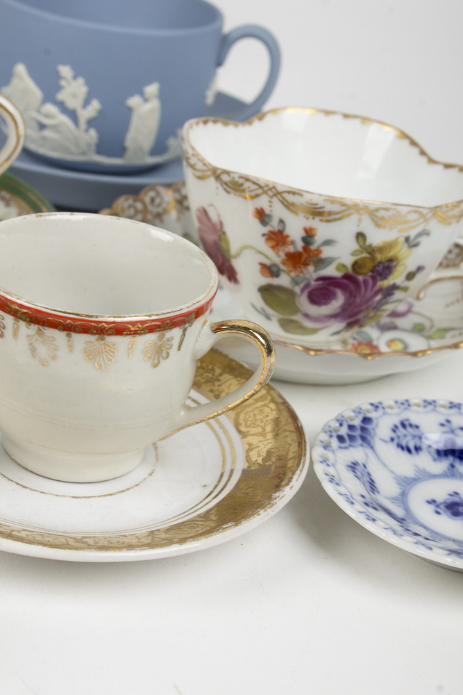 Assorted Ceramic Tea Set Pieces | EBTH