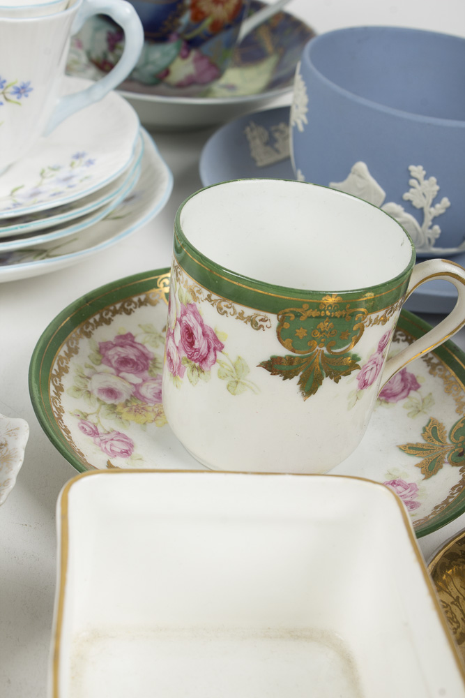 Assorted Ceramic Tea Set Pieces | EBTH