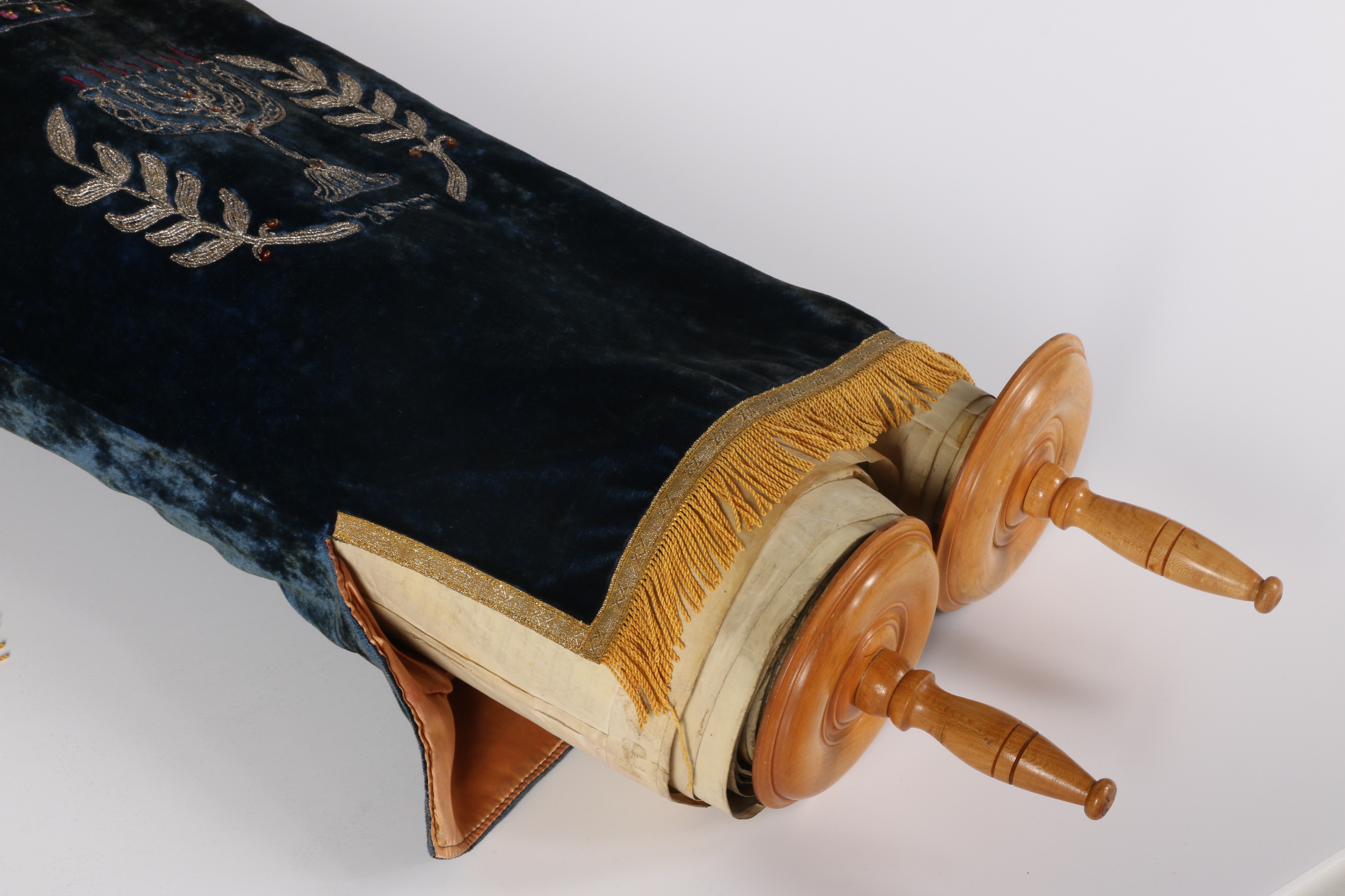 Early to Mid 20th Century Sefer Torah Scroll | EBTH