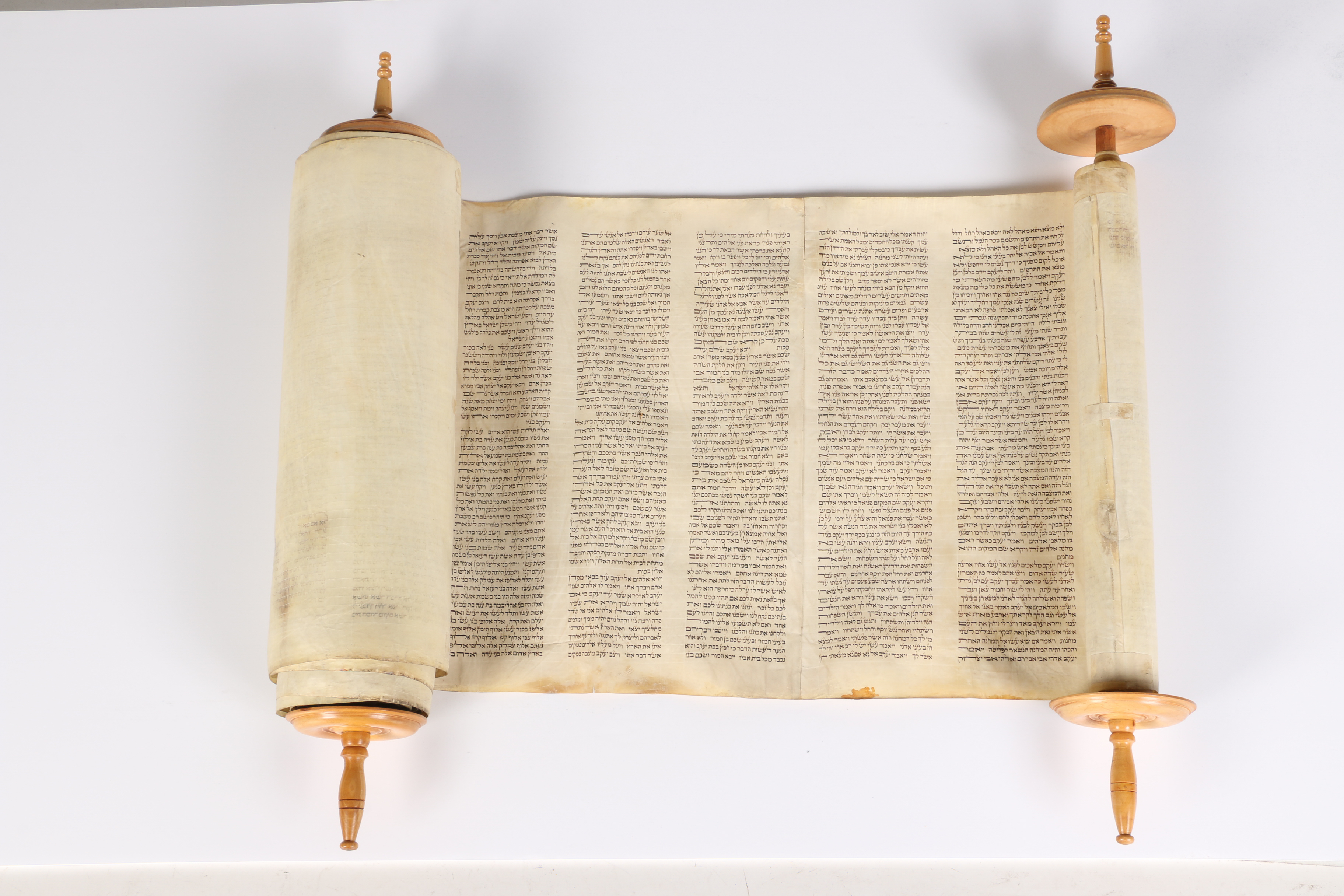 Early to Mid 20th Century Sefer Torah Scroll | EBTH