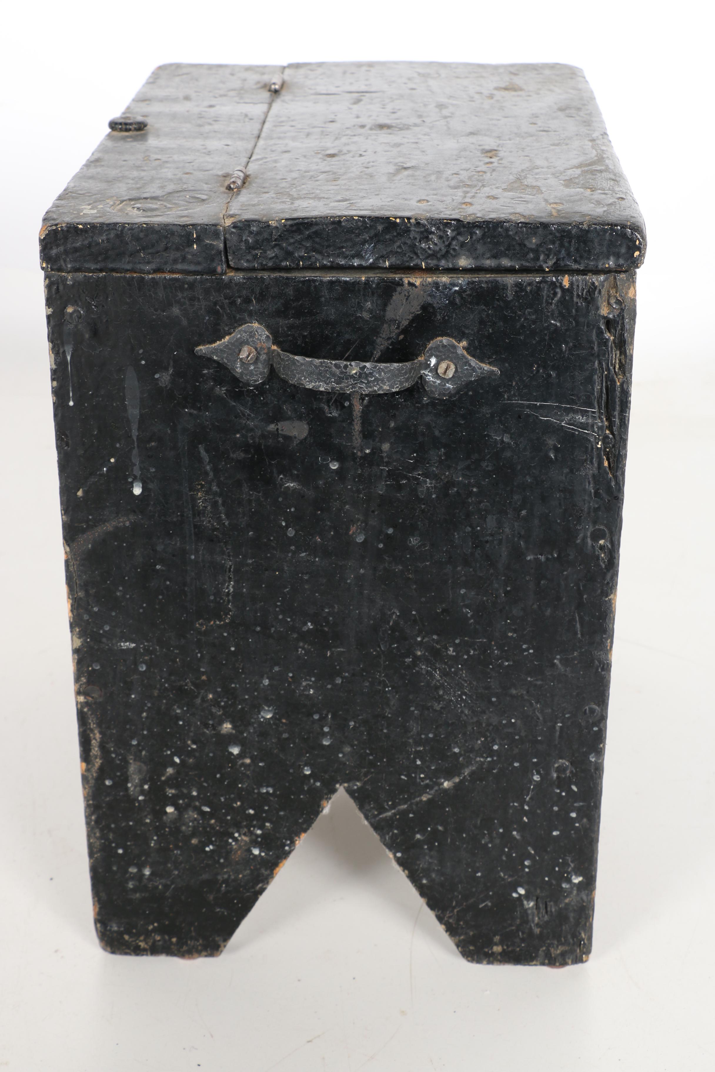 Vintage Wooden Shoe Shine Box | EBTH