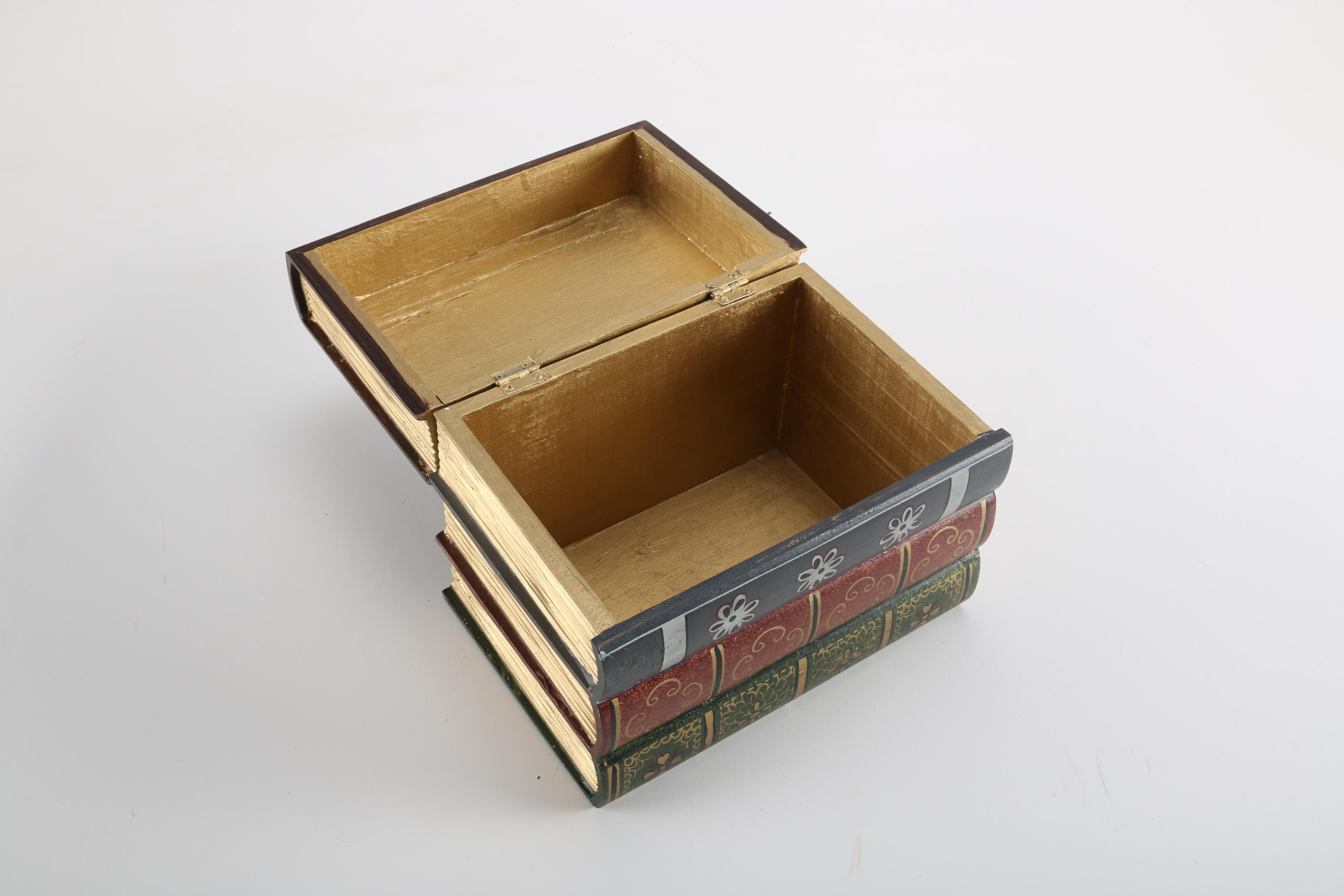 Secret Book Boxes | EBTH