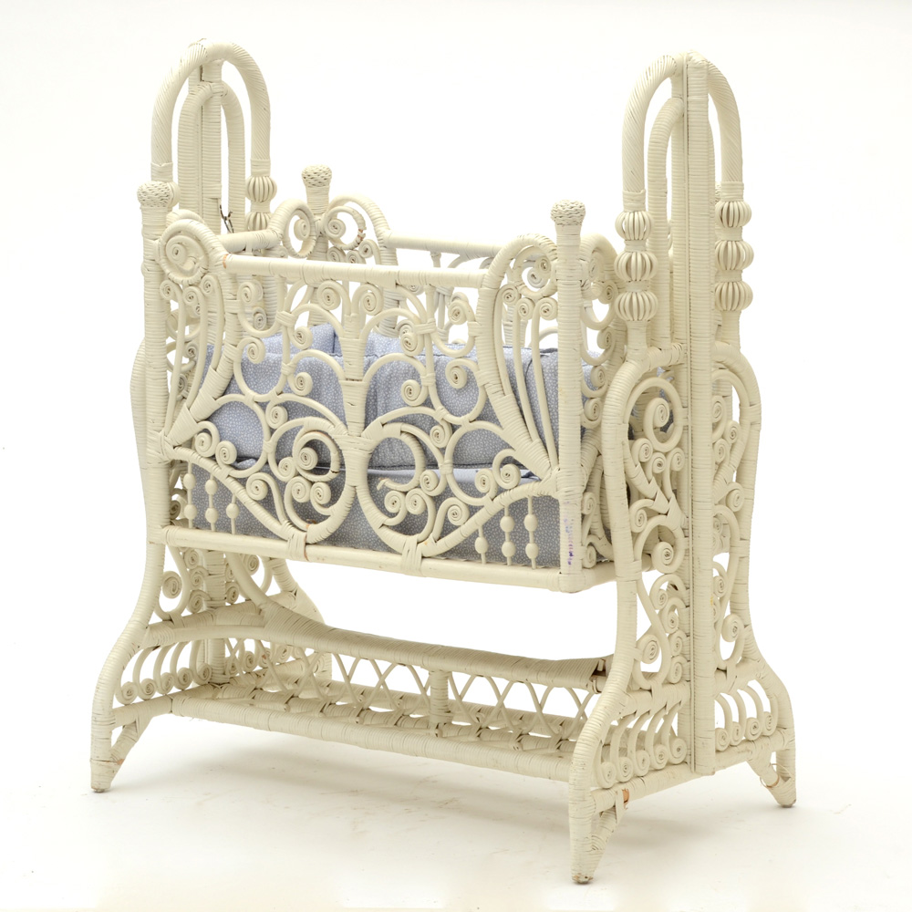 Vintage Victorian Style Wicker Crib | EBTH