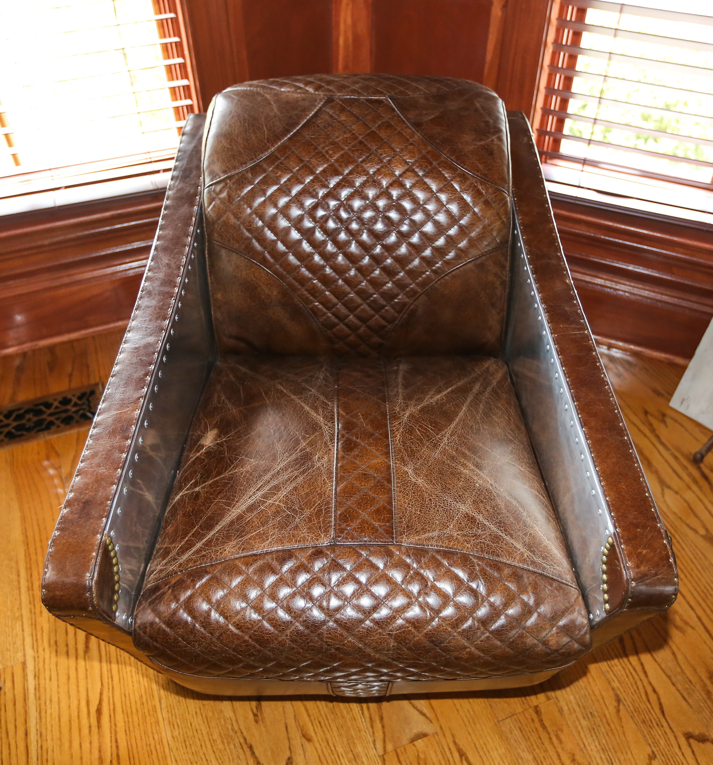 Contemporary Leather Aviator Club Chairs | EBTH