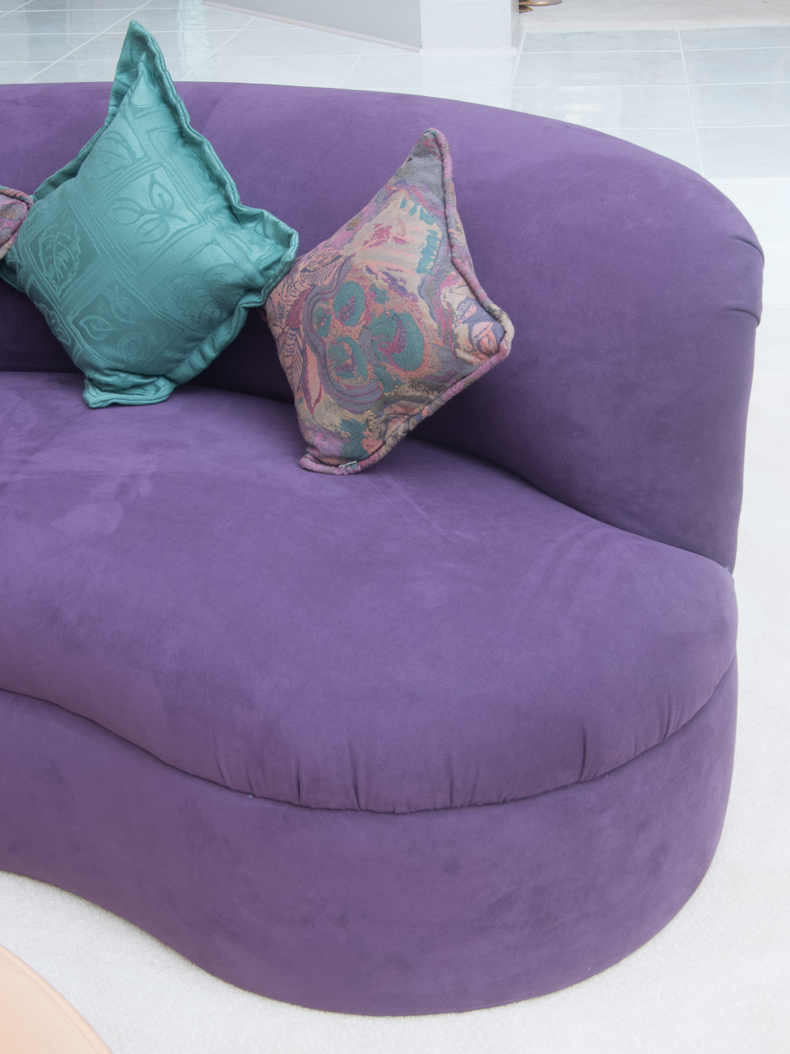 Modern Purple Kidney Shaped Sofa | EBTH