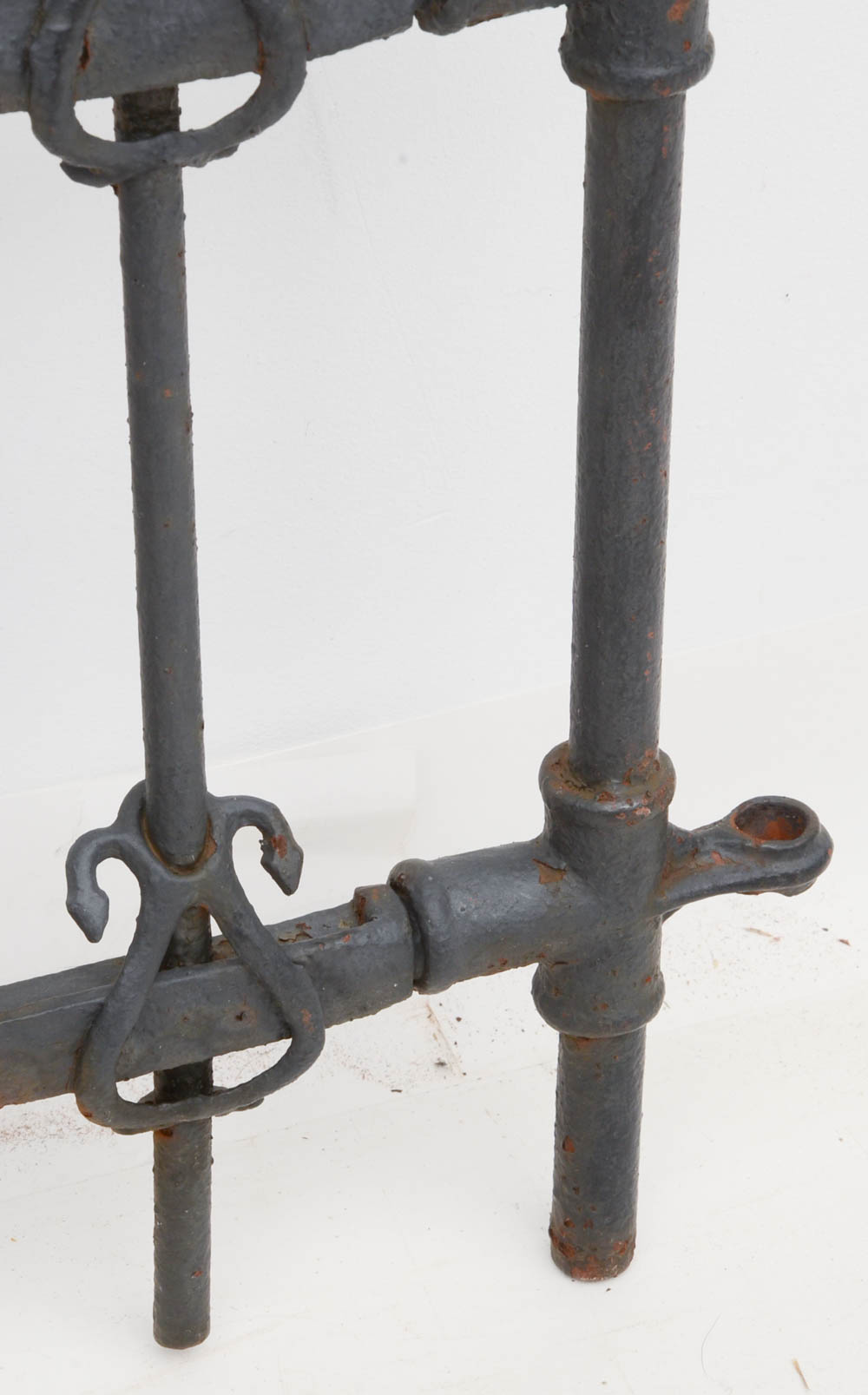 Victorian Cast Iron Gate | EBTH