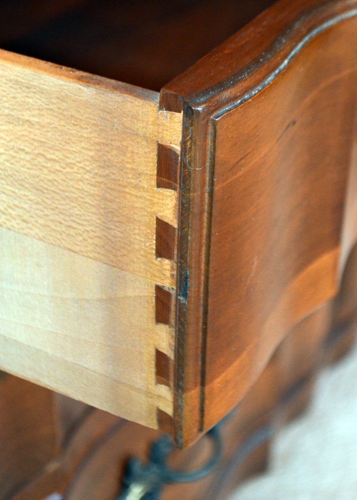 Vintage French Provincial Style Permacraft Furniture Dresser | EBTH