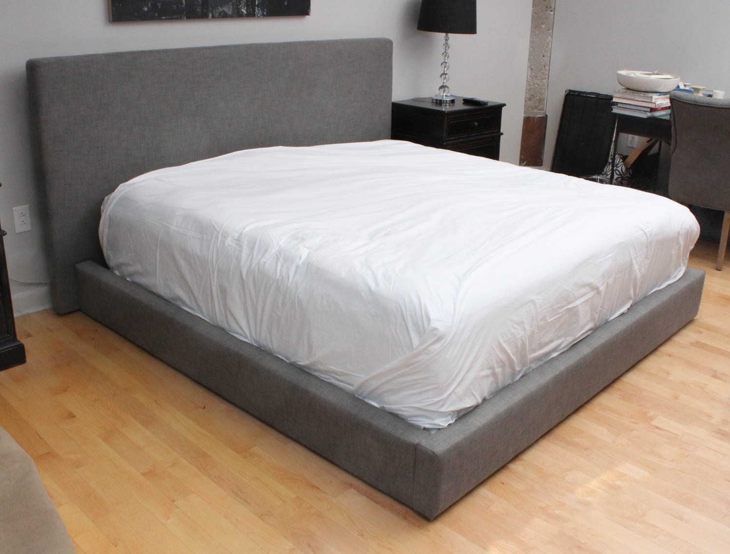 Restoration Hardware King Size Cloud Platform Bed | EBTH