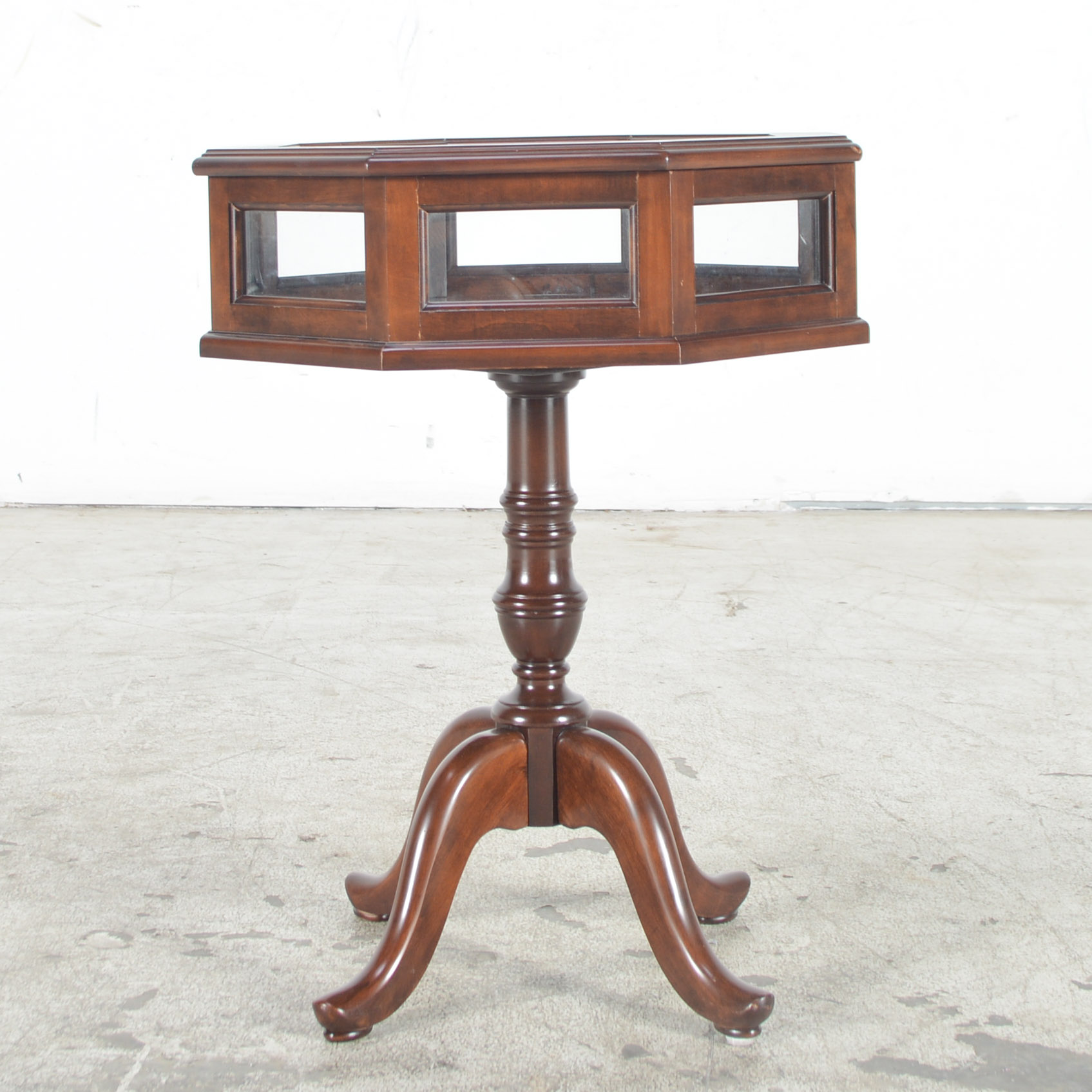 Mahogany Veneer Display Case | EBTH