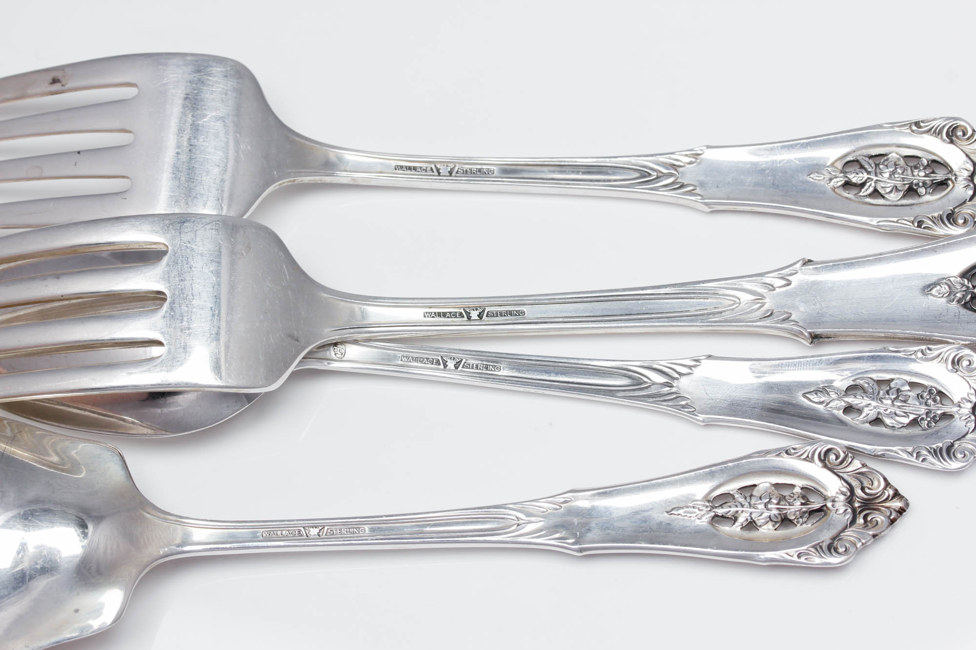 Wallace Sterling Silver "Rose Point" Flatware | EBTH