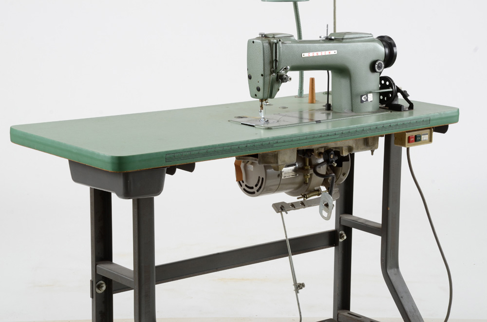 Consew Model 210 Industrial Sewing Machine | EBTH