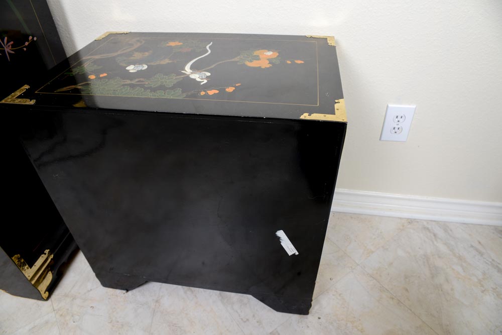 Chinoiserie Black Lacquer Painted Nightstand | EBTH