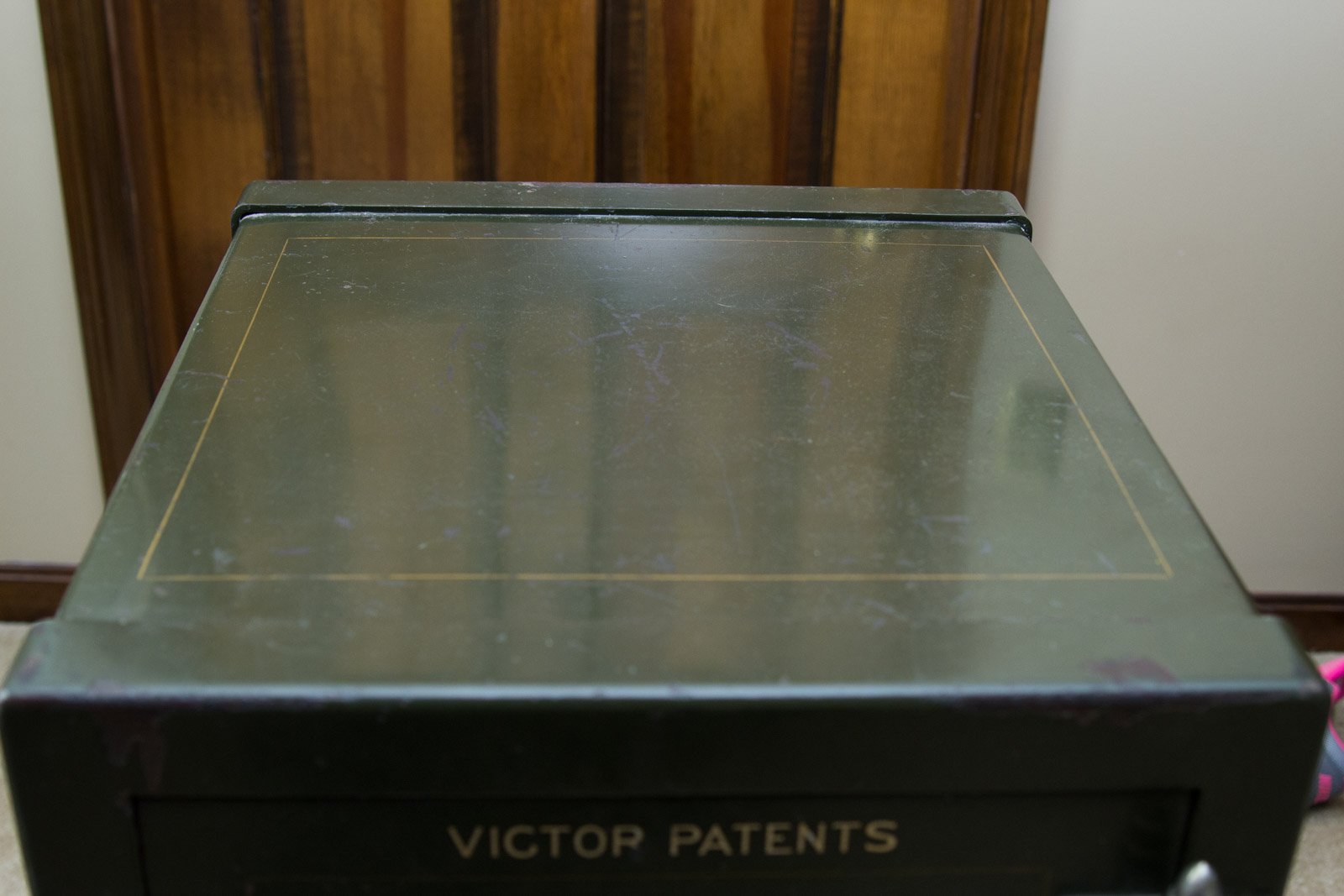 Vintage Victor Safe and Lock Co. Safe on Wheels | EBTH